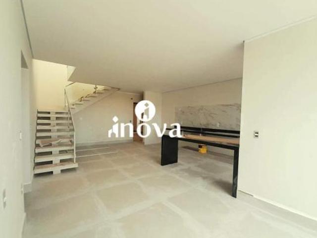 Apartamento à venda, 3 quartos, 1 suíte, 3 vagas, Mercês Uberaba/MG
