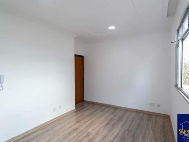 Apartamento à venda, 3 quartos, 1 vaga, Heliópolis Belo Horizonte/MG
