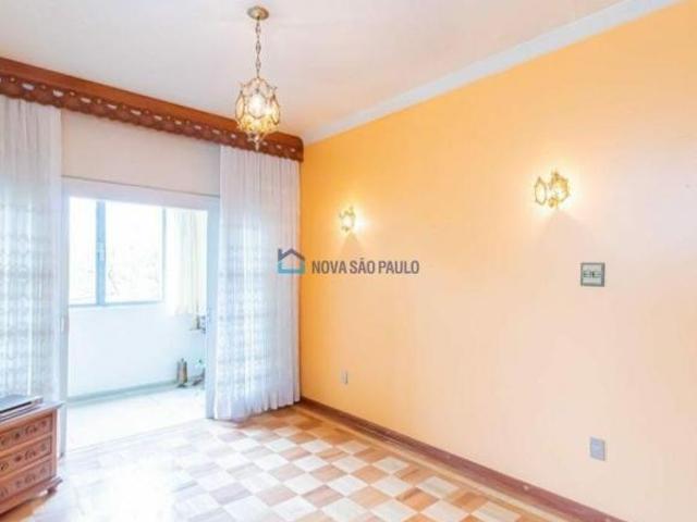 Apartamento à venda 3 quartos 1 vaga na Aclimação
