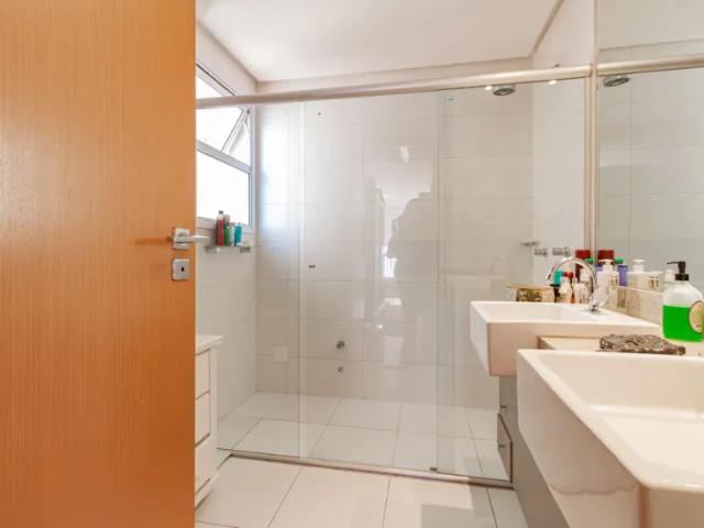 Apartamento a venda / 3 quartos / 3 suites / 3 banheiros / 3 vagas / setor bueno / goiania go