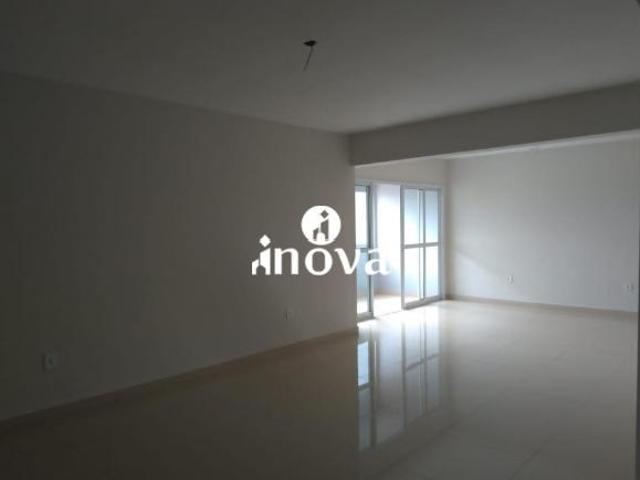 Apartamento à venda, 3 quartos, 3 suítes, 3 vagas, São Benedito Uberaba/MG