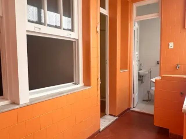 Apartamento a venda 3 quartos, Varanda, Dep. Empreg. 129m2, Copacabana RJ
