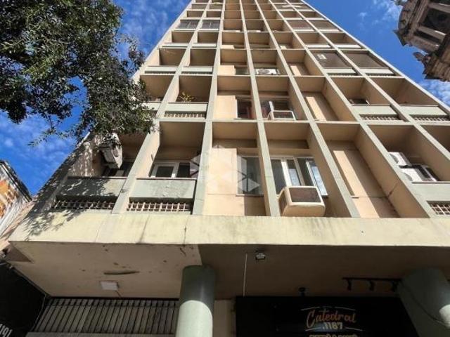 Apartamento à venda, 3 quartos, bairro centro histórico, em frente a Catedral metropolitana, Porto A