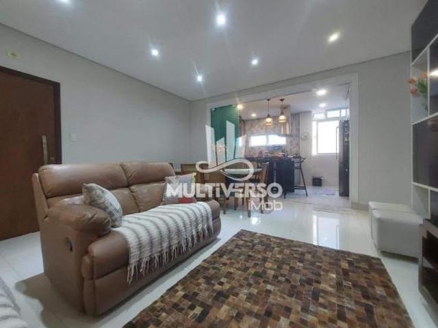 Apartamento à venda, 3 quartos no bairro Gonzaga em Santos
