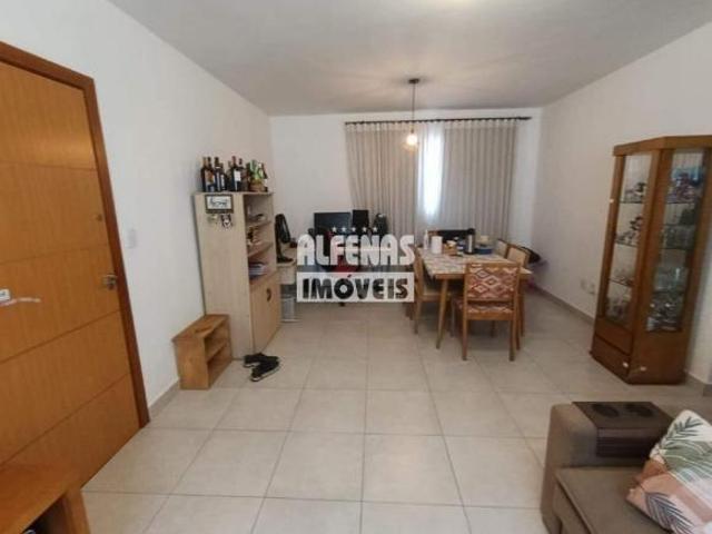 Apartamento à venda 3 quartos no Bairro EUROPA