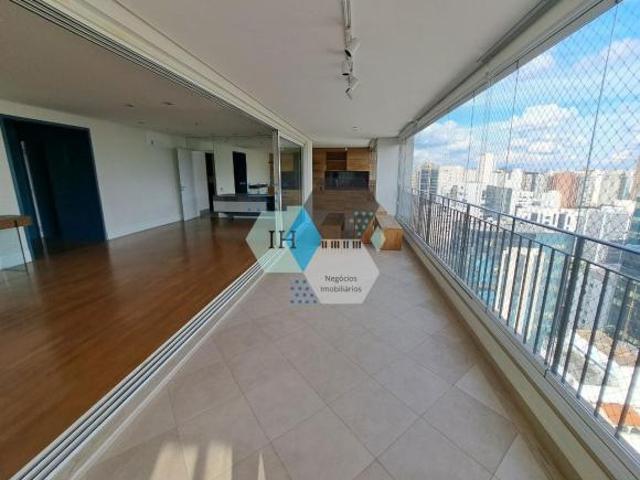 APARTAMENTO A VENDA 4 DORMITORIOS 4 SUITES