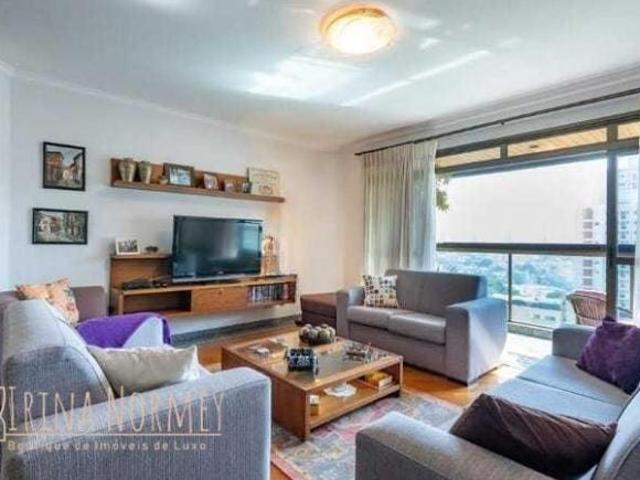 Apartamento à venda 4 dormitórios sendo 2 suítes no bairro Vila Bastos, Santo André/SP
