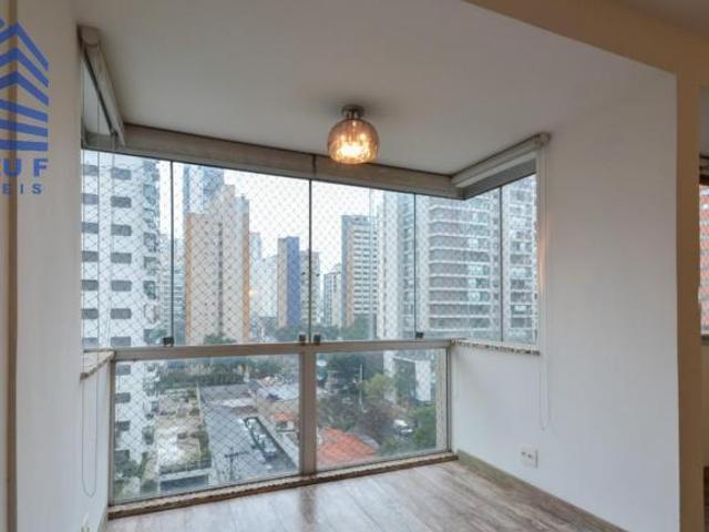 Apartamento à venda, 4 dorms, 2 vagas em Moema