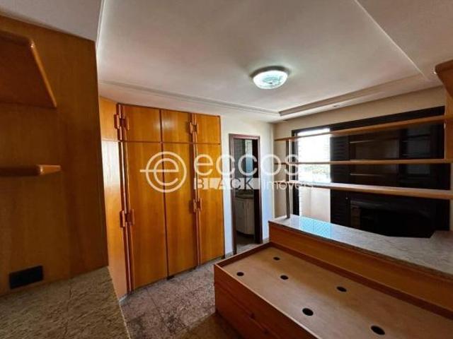 Apartamento à venda, 4 quartos, 4 suítes, 3 vagas, Fundinho Uberlândia/MG