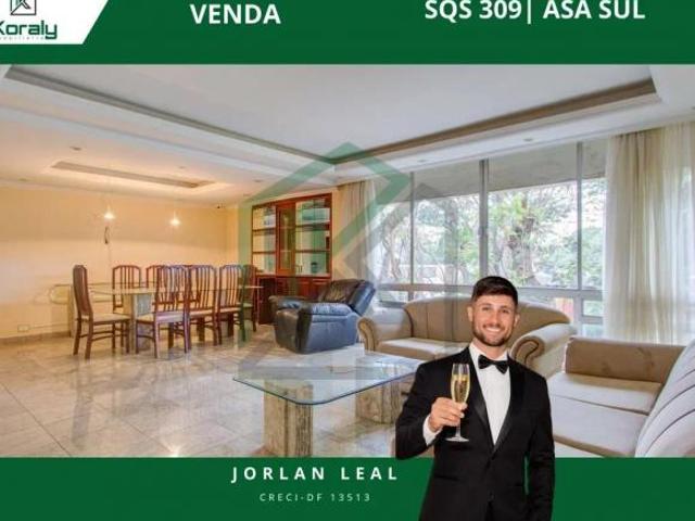 Apartamento a venda 4 quartos 1 suíte sala ampla e vista livre Asa Sul