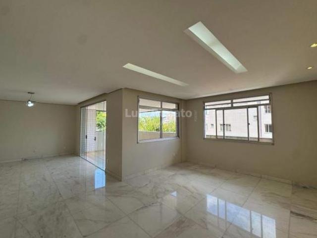 Apartamento à venda 4 quartos no Bairro Floresta