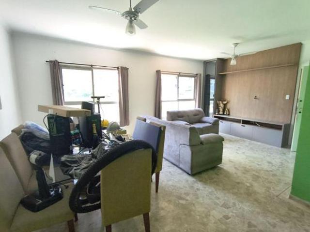 Apartamento à Venda 50 metros da praia do Gonzaguinha, São Vicente SP