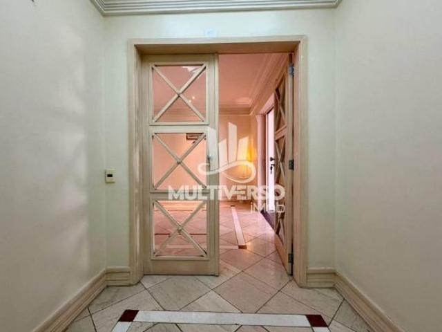 Apartamento à venda, 5 quartos no bairro Gonzaga em Santos