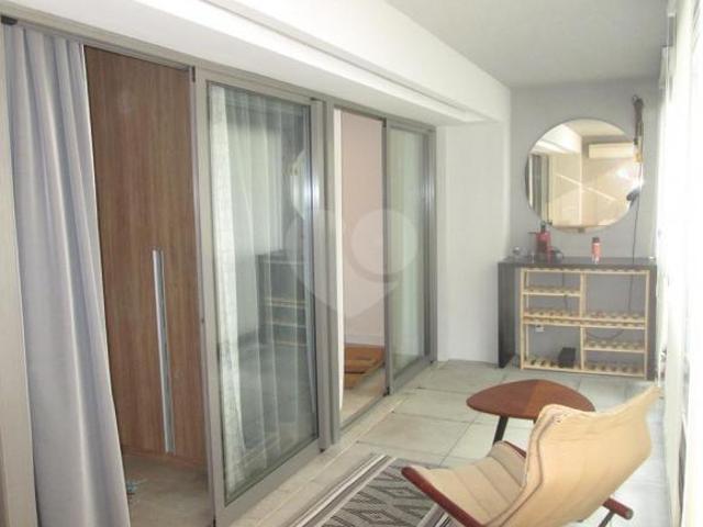 APARTAMENTO À VENDA 64 m² NO BROOKLIN