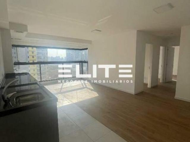 Apartamento à venda 65m², 3 dormitórios e 2 vagas na Vila Assunção em Santo André