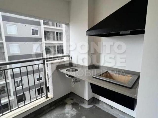 Apartamento à venda, 67m², 2 dormitórios, 1 suíte e 1 vaga, próximo ao metrô