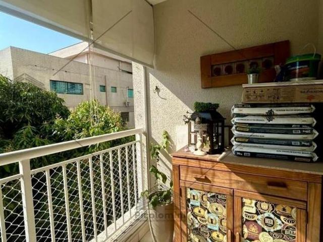 Apartamento à venda, 68 m², Belenzinho, 03 quartos, 01 suíte, ampla sala 2 ambientes com sacada, coz