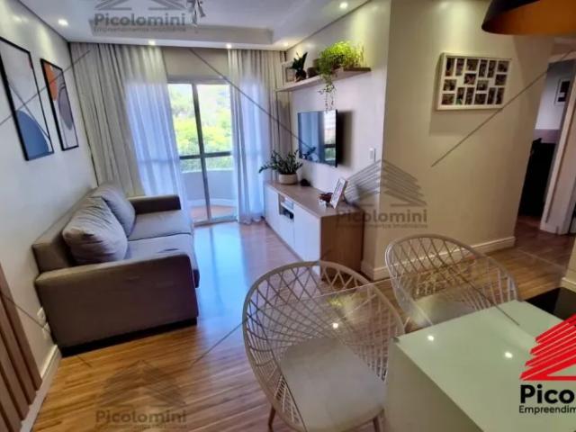 Apartamento à venda, 68 m², Tatuapé, 03 quartos, 01 banheiro social, sala 2 ambientes, sacada, lavabo