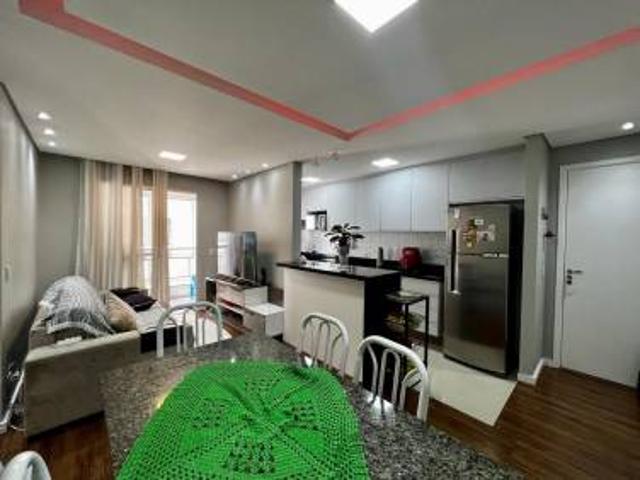 Apartamento à venda, 60 m², 2 quartos, 2 banheiros, 1 suíte