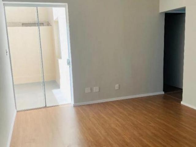 Apartamento à Venda 78m² | 2 Quartos | Varanda Ampla!