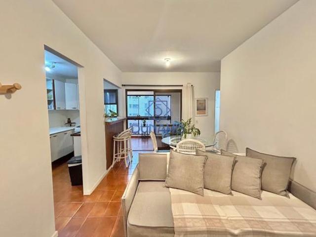 Apartamento à venda, 70 m R 400.000,00 Praia das Pitangueiras Guarujá SP
