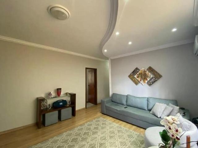 Apartamento à venda