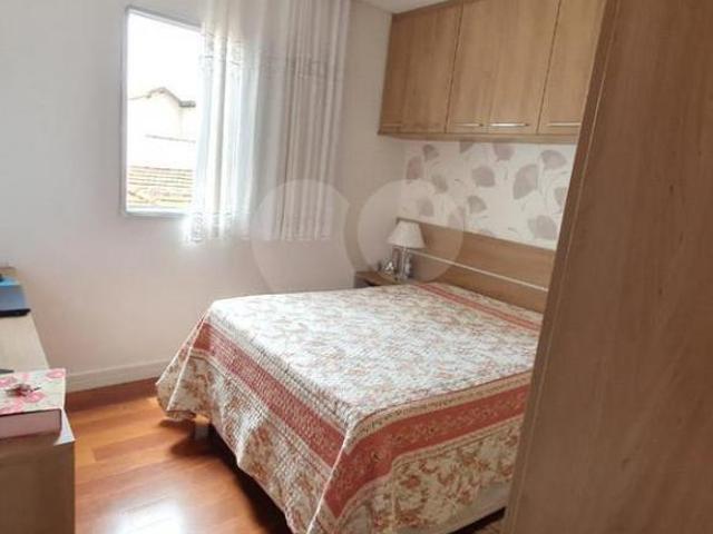 APARTAMENTO À VENDA