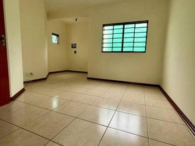 Apartamento à venda, 95 m² por R$ 300.000,00 Jardim das Hortênsias Poços de Caldas/MG