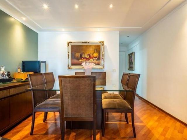 Apartamento à venda 93m² na Barra Funda, 2 quartos, varanda, 2 vagas e lazer completo