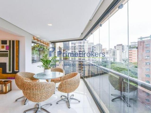 Apartamento á vendda 244 m², 3 suítes 3 Vagas Vila Nova Conceição