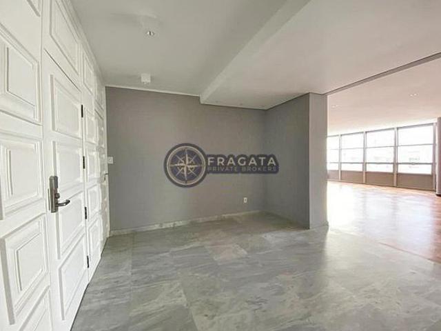 Apartamento à vende com 321 m² 4 suítes e 2 vagas Higienópolis/SP