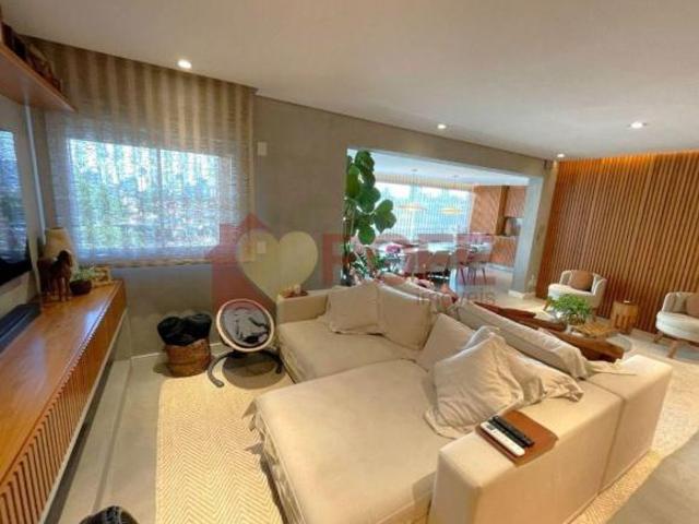 Apartamento a vende de 135m2, 3 Suites com 3 Vagas Determinadas de garagem, Lazer Completo