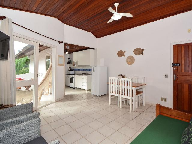 Apartamento a 150 metros da praia de Canasvieiras NDI012