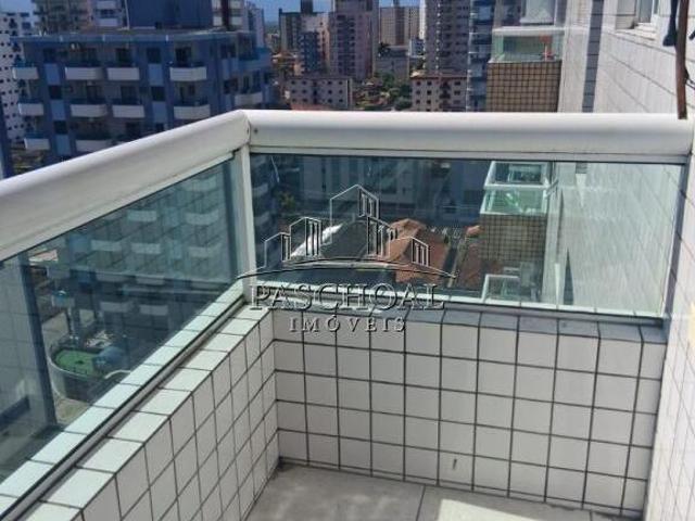 Apartamento a 100 metros do mar. 1 quarto, 1 banheiro social, sacada. Ocian