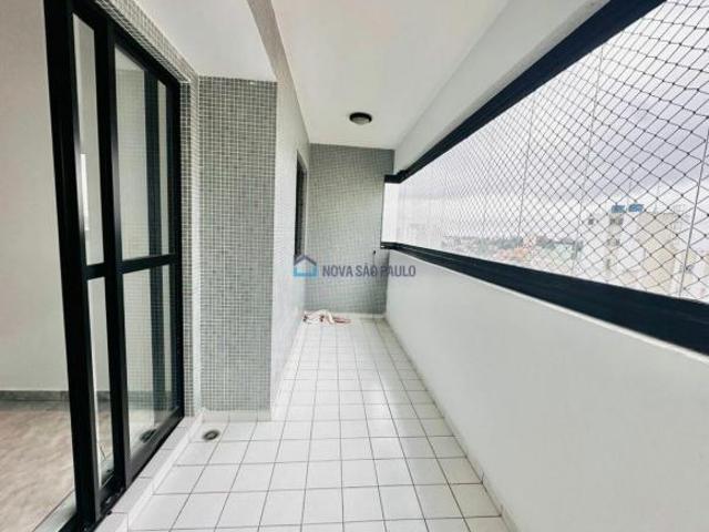 Apartamento a 100 metros do metro saúde, com 3 dormitórios e 2 vagas de garagem