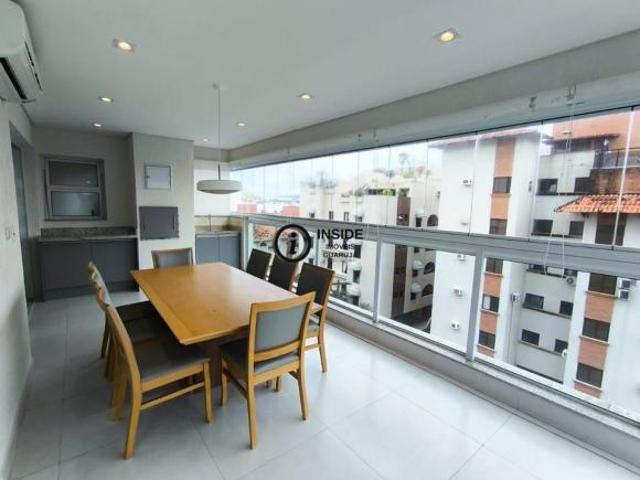 Apartamento a 1 quadra da praia com 3 suítes