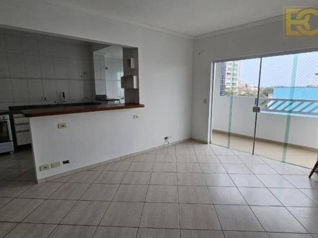 Apartamento á 400m do mar com 3 dormitórios para venda ou locação definitiva Centro Peruíbe/SP