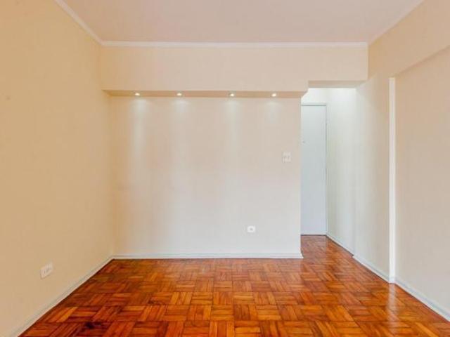 APARTAMENTO ACLIMAÇÃO