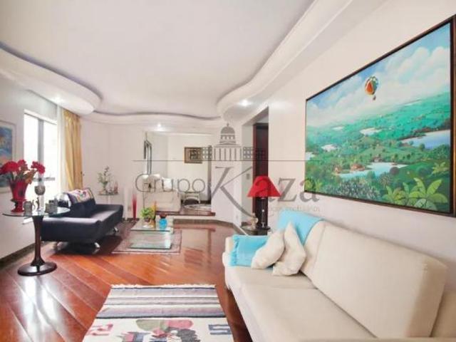 Apartamento Aclimação 4 Dormitórios 185,41m²