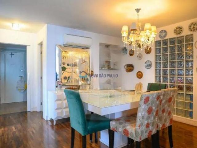 Apartamento Aclimação 140 m², 3 quartos e suíte
