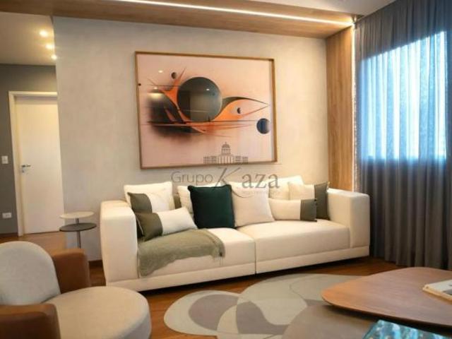 Apartamento Aclimação 3 Dormitórios 234m²