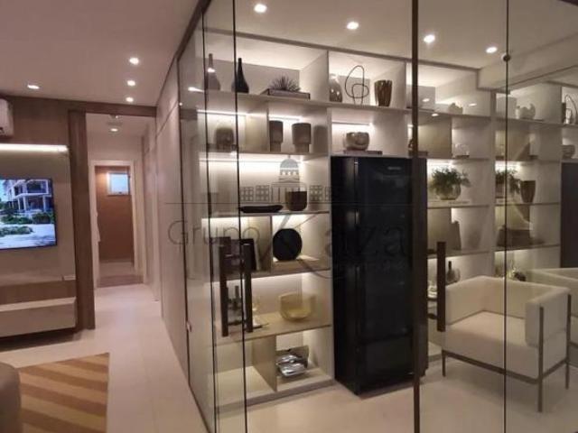 Apartamento Aclimação 3 Suítes 125m²