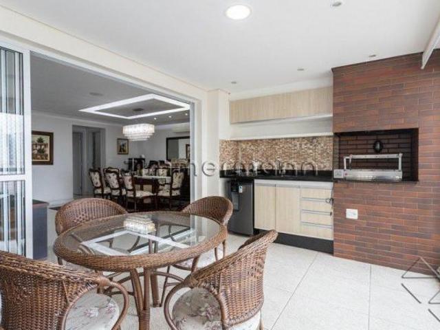 APARTAMENTO ÁGUA BRANCA 3 DORMITÓRIOS 3 VAGAS