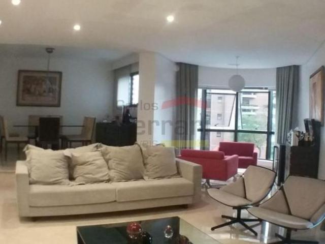 APARTAMENTO ÁGUA FRIA 290M2