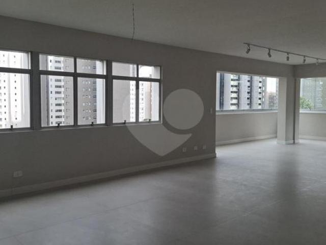 Apartamento Água Verde 4 Dormitórios 4 Suítes 3 Vagas