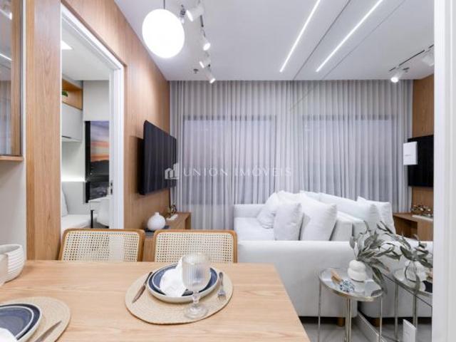 Apartamento adaptável de 2 quartos à venda no bairro São Mateus em Juiz de Fora/MG