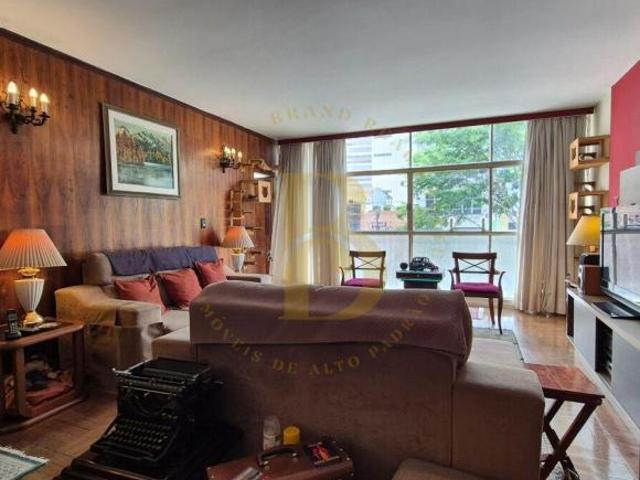 Apartamento ao lado do Shopping Higienópolis 162m, 3dorm, 1 suite 1vaga