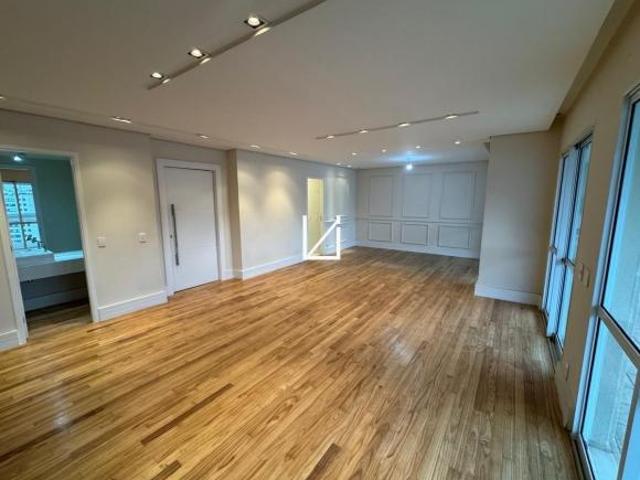 Apartamento ao lado do shopping Jardim Sul