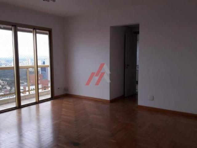 Apartamento de alto padrão em Alphaville Centro Empresarial: 3 quartos, 1 suíte, 2 salas e 107m² V