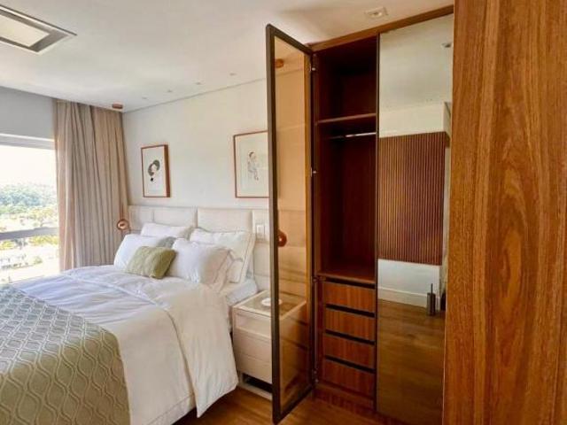 Apartamento Alphaville porteira fechada, 70m², 2 Quartos sendo 1 suíte, 2 vagas